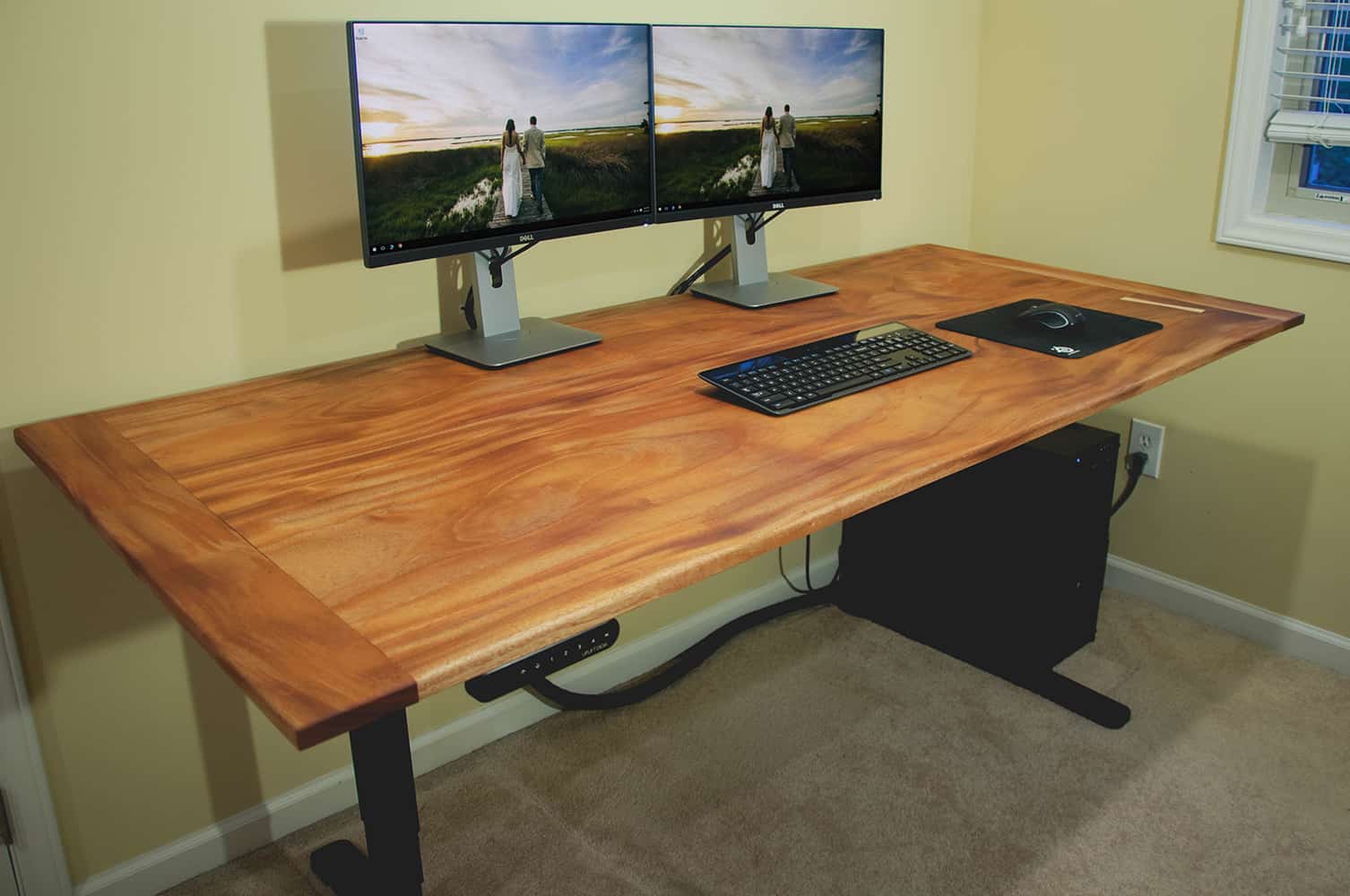 5 Best Cheap Gaming Desks 2021 (That Will Last A LONG Time)