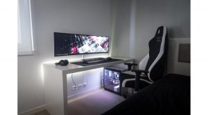 The 40 Best White Gaming Setups 2021 (Minimal, Retro, Anime)