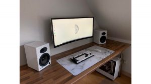 The 40 Best White Gaming Setups 2021 (Minimal, Retro, Anime)