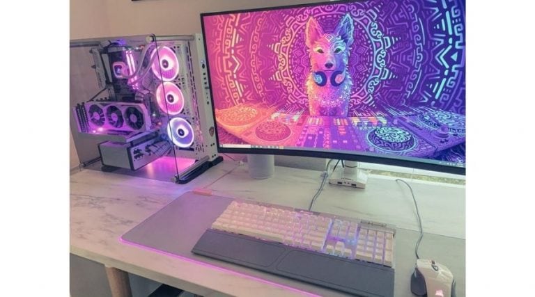 The 40 Best White Gaming Setups 2024 (Minimal, Retro, Anime)