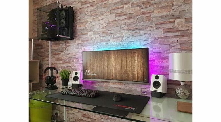 9 Awesome Custom Built Wall Mounted PC Build Examples